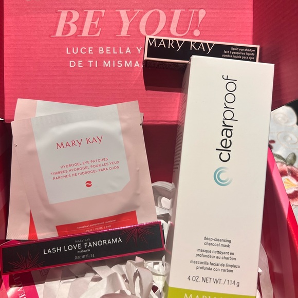 Mary Kay | Makeup | Mary Kay Beauty Box With Pink And White Accents ...